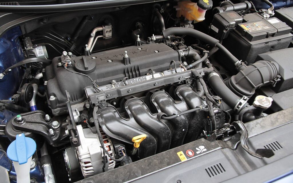 Prueba: Kia Rio SX 1.6 AT - AUTOWEB Argentina