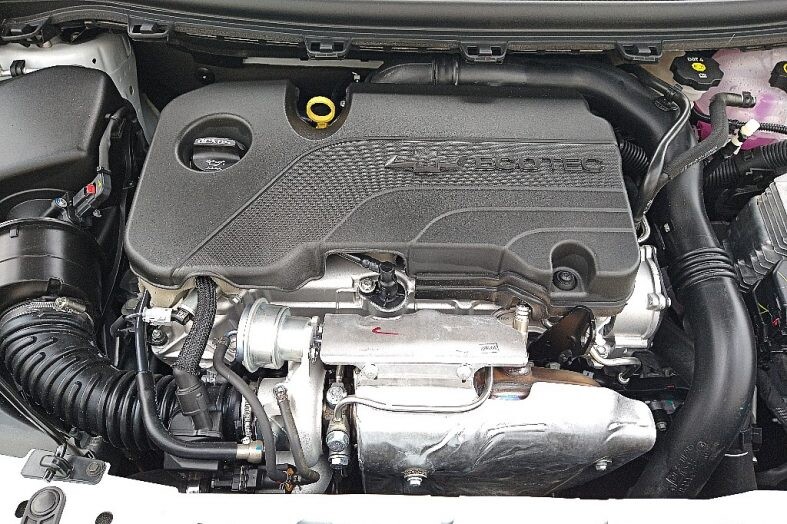 Prueba: Chevrolet Cruze 5 Premier - AUTOWEB Argentina