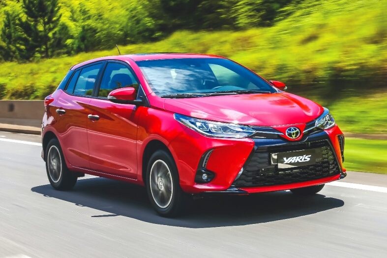 Toyota lanza el rediseño del Yaris en la Argentina - AUTOWEB Argentina