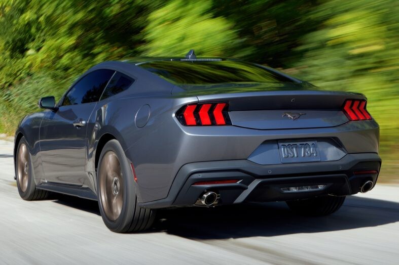 Ford revela la potencia de la nueva generación del Mustang - AUTOWEB ...