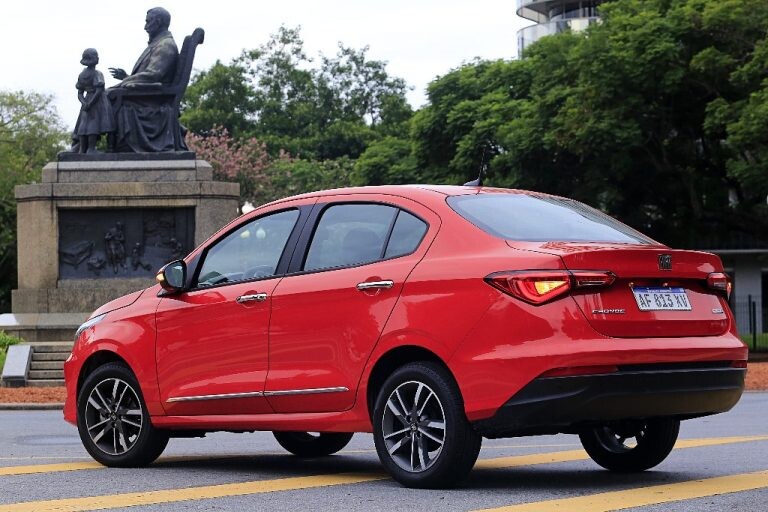 Prueba: Fiat Cronos Precision 1.3 CVT - AUTOWEB Argentina