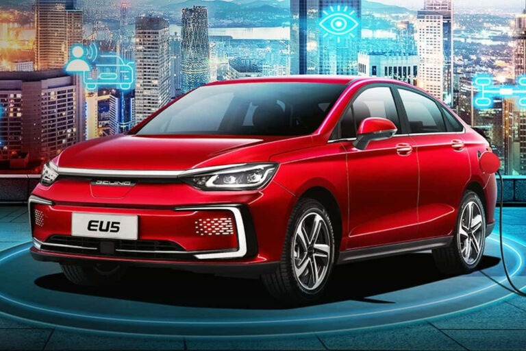 BAIC lanza el EU5, su primer modelo eléctrico en Argentina - AUTOWEB ...